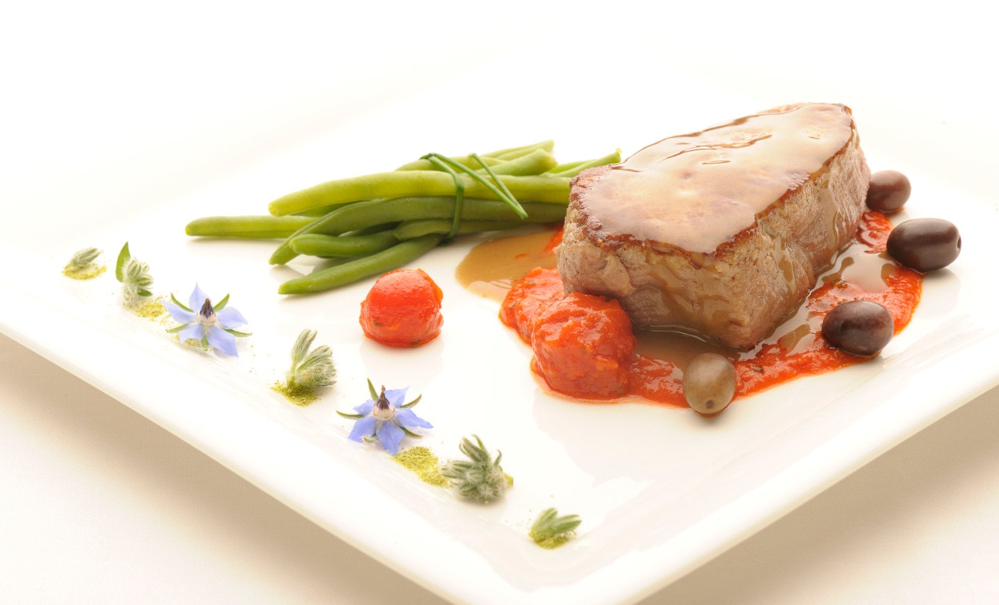 Seared Fillet Steaks with Zingy Peperonata Recipe | Sacla'